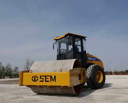 Compactador Vibratorio de Suelo SEM510 - Equipos de Construcción